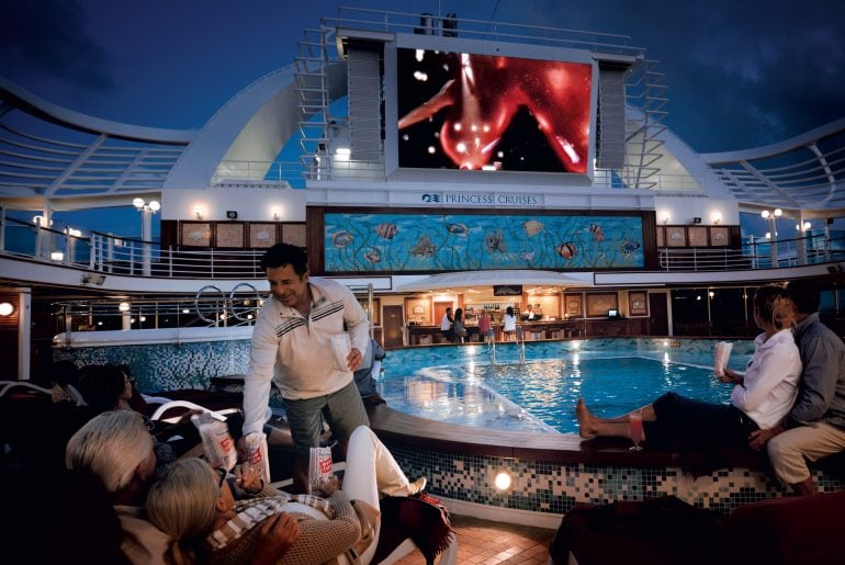 Don't Miss These 21 Types of Entertainment on Cruise Ships (Free, Paid ...
