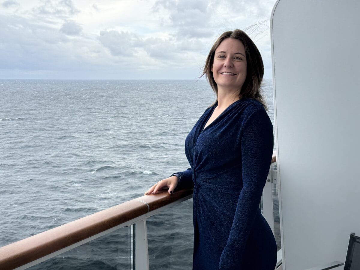 MSC Dress Code Photo Guide - 96% Agree The Dress Codes are Relaxed ...