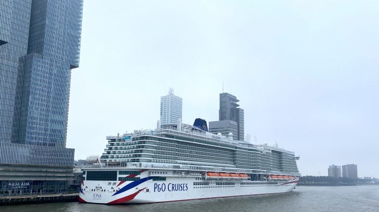P&O Iona Cruise Photo Review - Ship, Food, Entertainment, and More ...